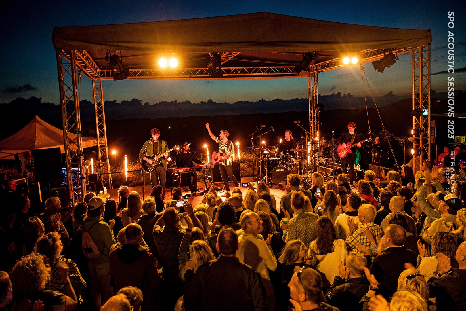 StrandGut Sessions 2023 mit Johannes Oerding, Revelle, Joshua Patron ...