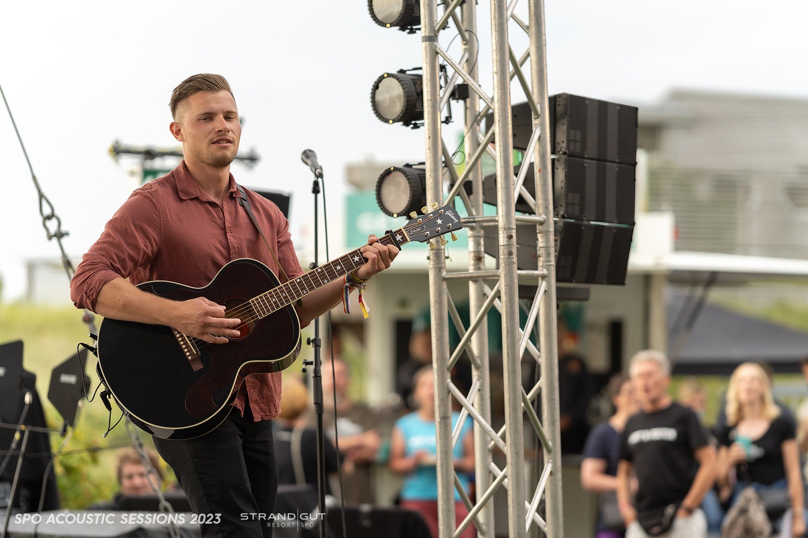 StrandGut Sessions 2023 mit Johannes Oerding, Revelle, Joshua Patron ...