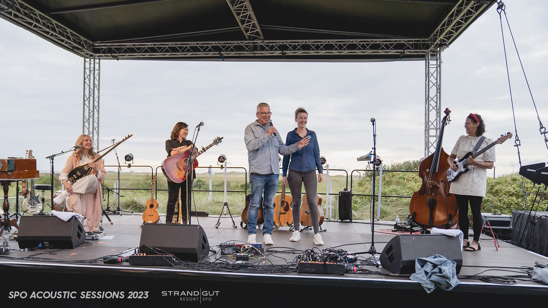 StrandGut Sessions 2023 mit Johannes Oerding, Revelle, Joshua Patron ...