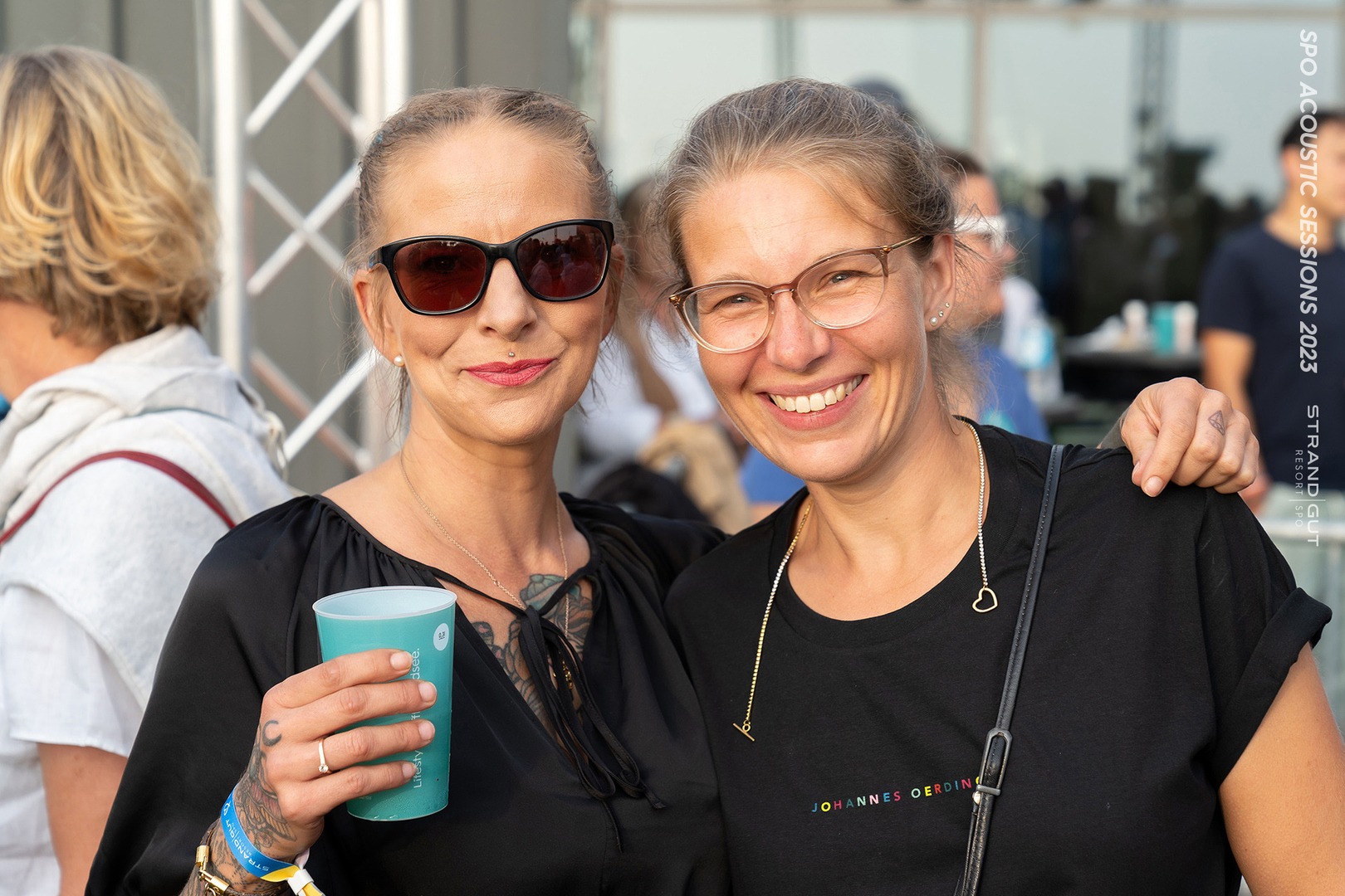 StrandGut Sessions 2023 mit Johannes Oerding, Revelle, Joshua Patron ...
