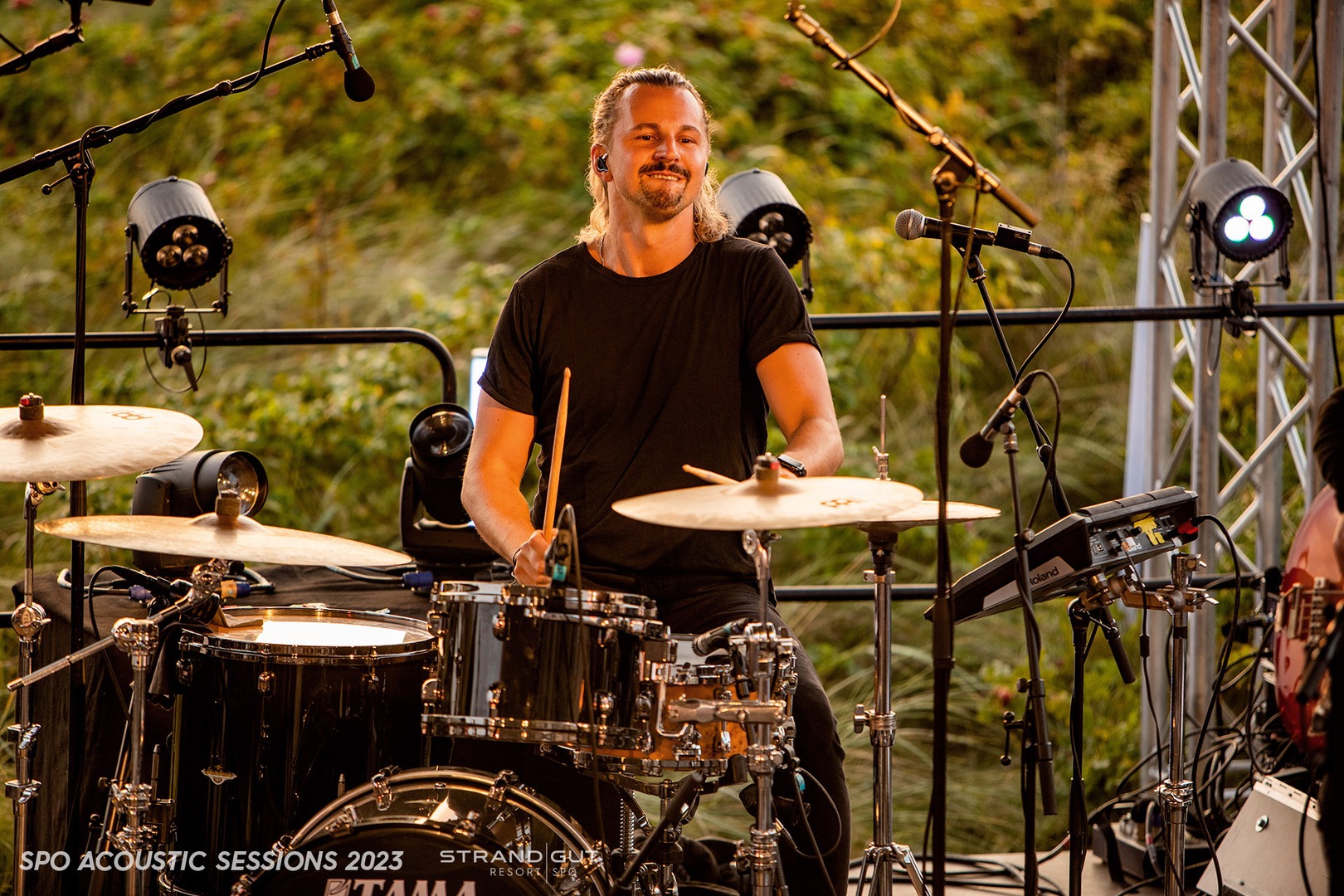StrandGut Sessions 2023 mit Johannes Oerding, Revelle, Joshua Patron ...