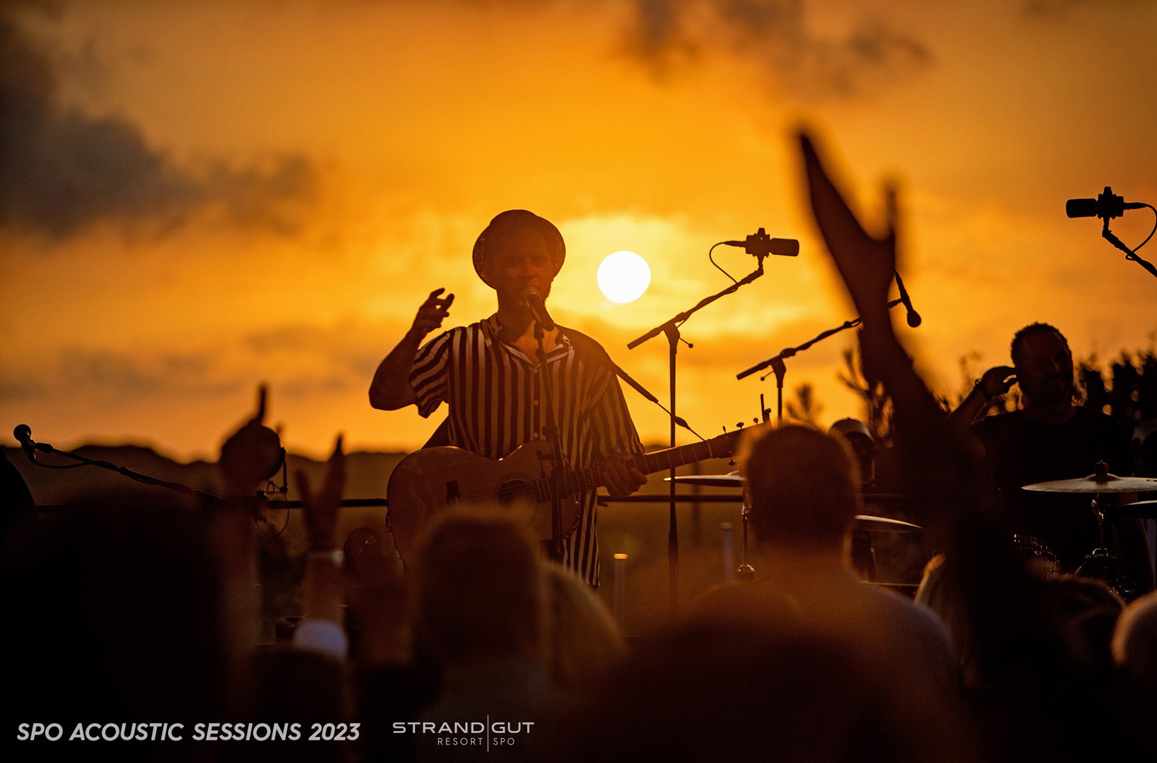 StrandGut Sessions 2023 mit Johannes Oerding, Revelle, Joshua Patron ...